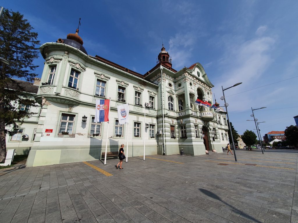 Grad Zrenjanin sufinansira stručno usavršavanje - RTV Santos