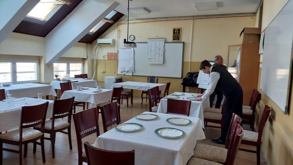 Ekonomsko-trgovinska škola „Jovan Trajković“ u Zrenjaninu održala Dan ...