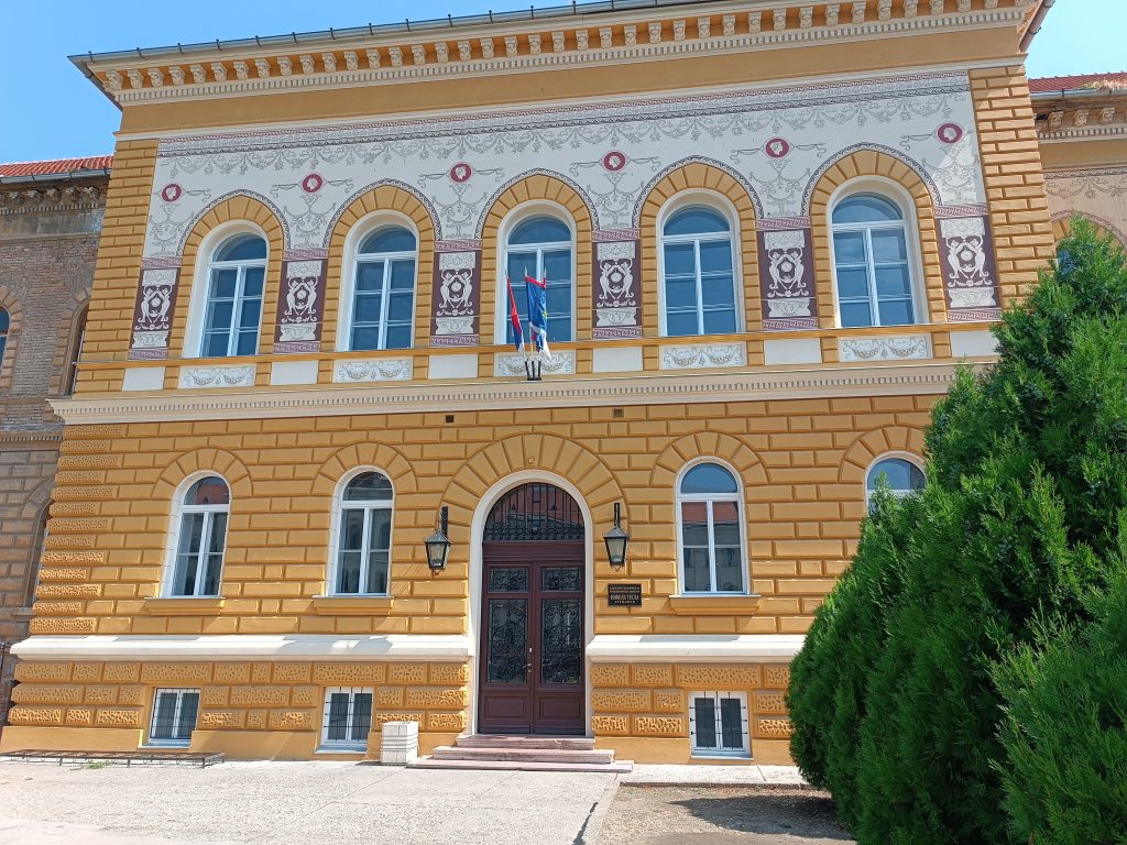 Da li u Elektrotehničkoj i građevinskoj školi "Nikola Tesla" ima još ...